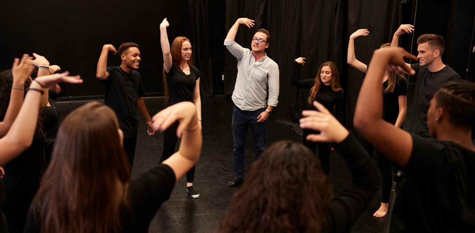 Group vs Private Performing Arts Lessons